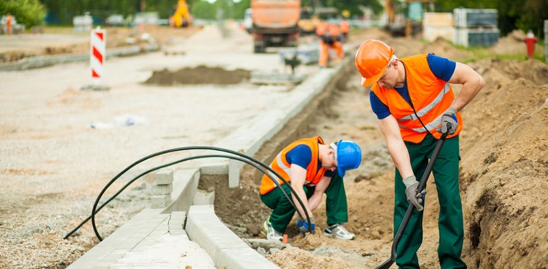 Colorado Agencies Pitch in on Road Work | Daniel R. Rosen